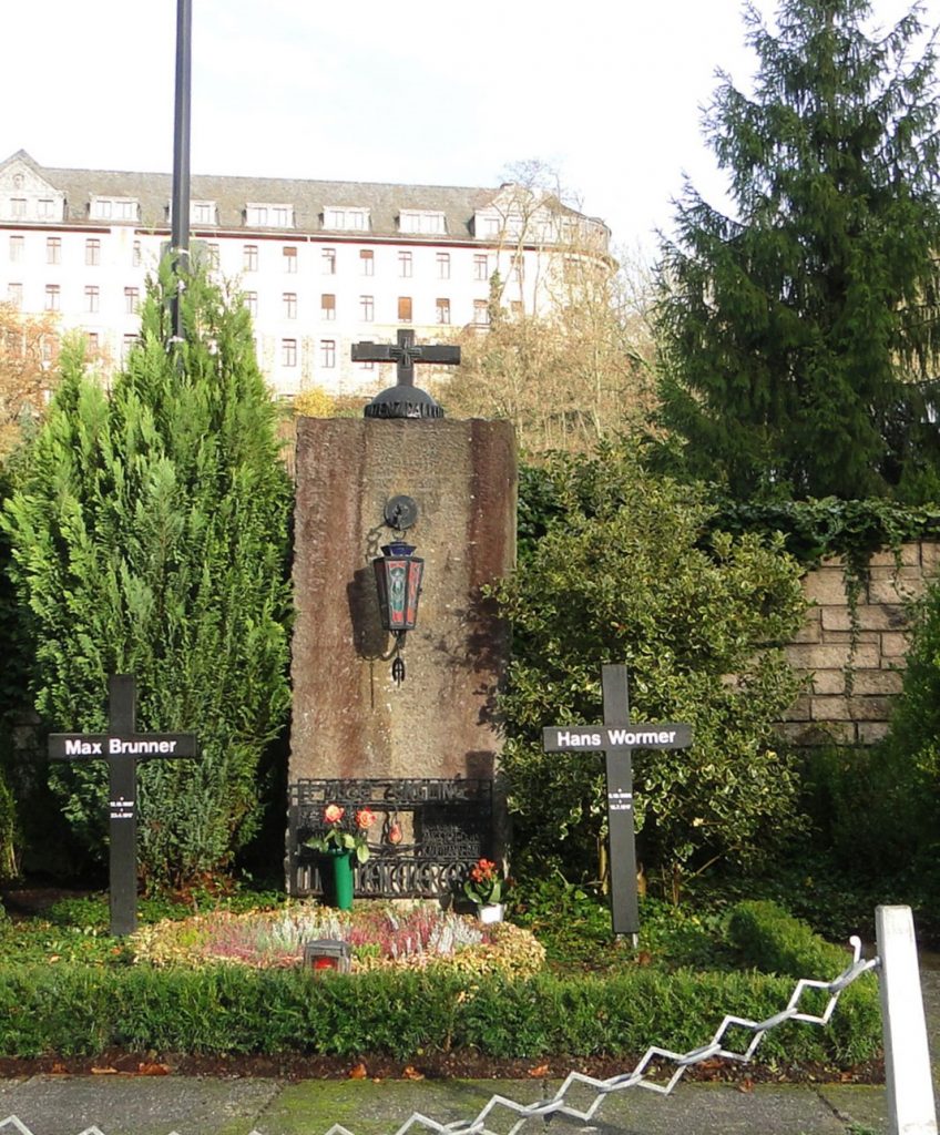 May Blossoms - Schönstätter Marienschwestern